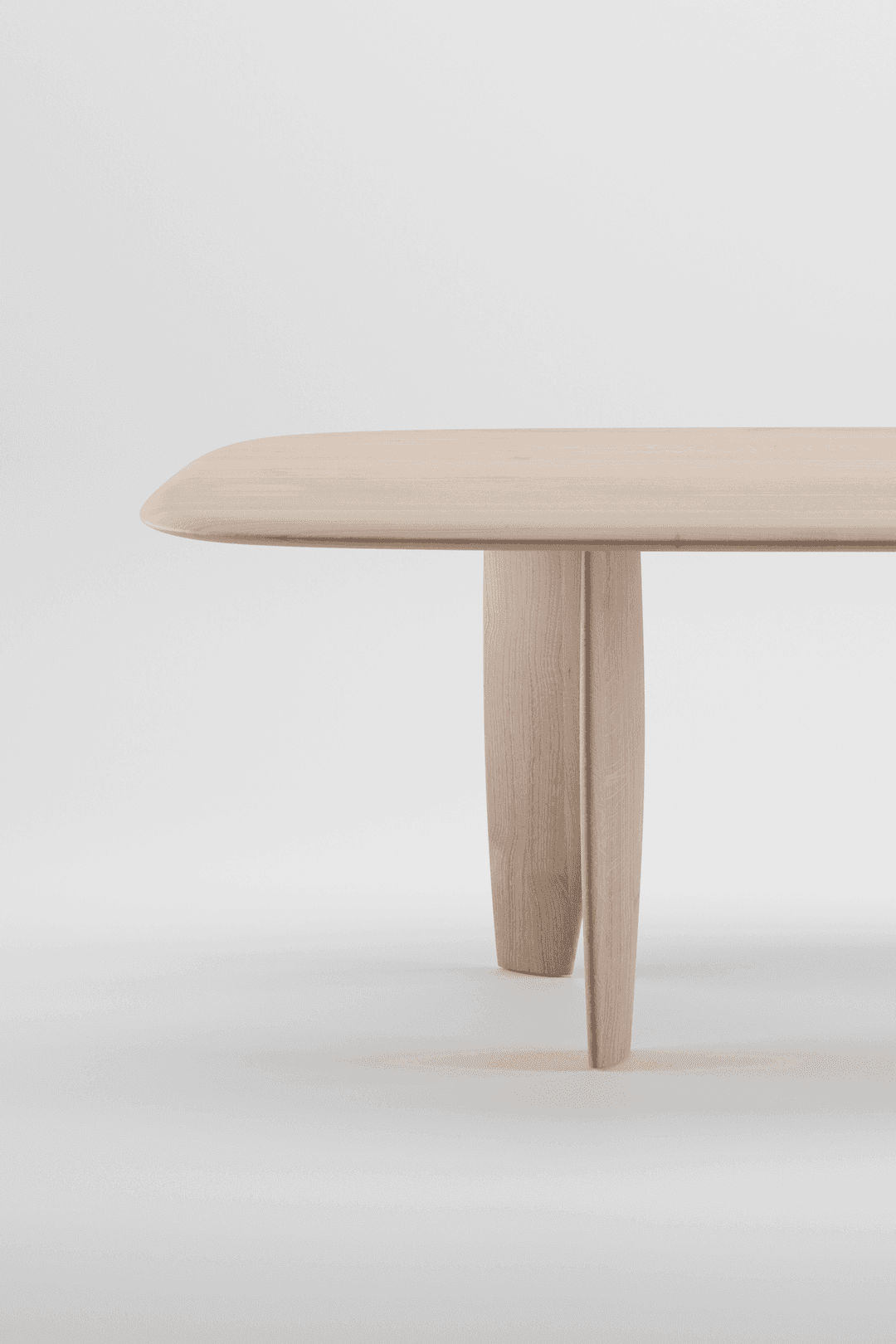 Nilu table | Artisan