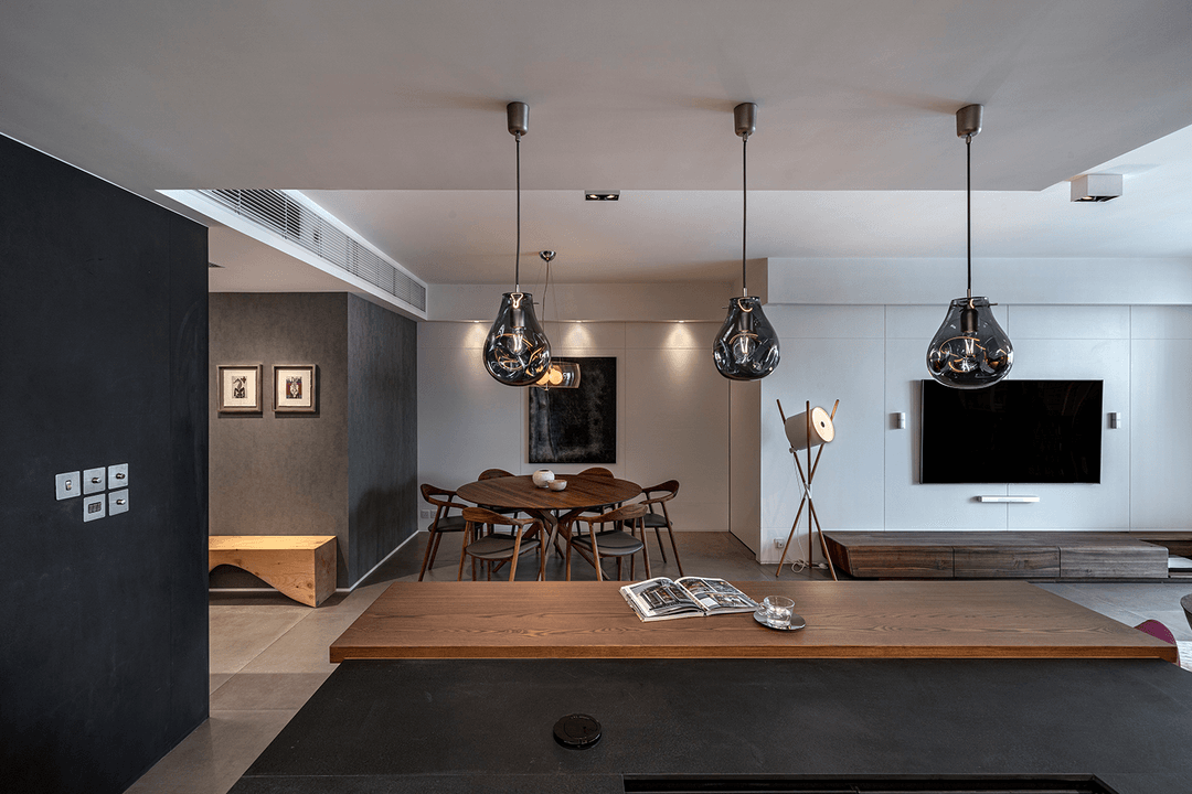 Lakri table | Artisan