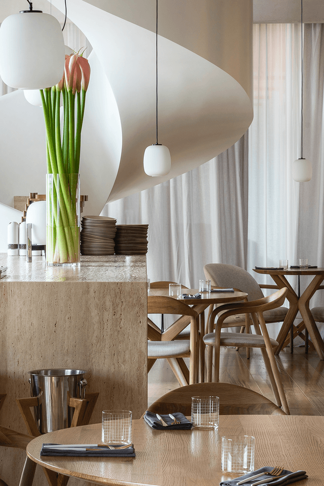 Lakri table | Artisan